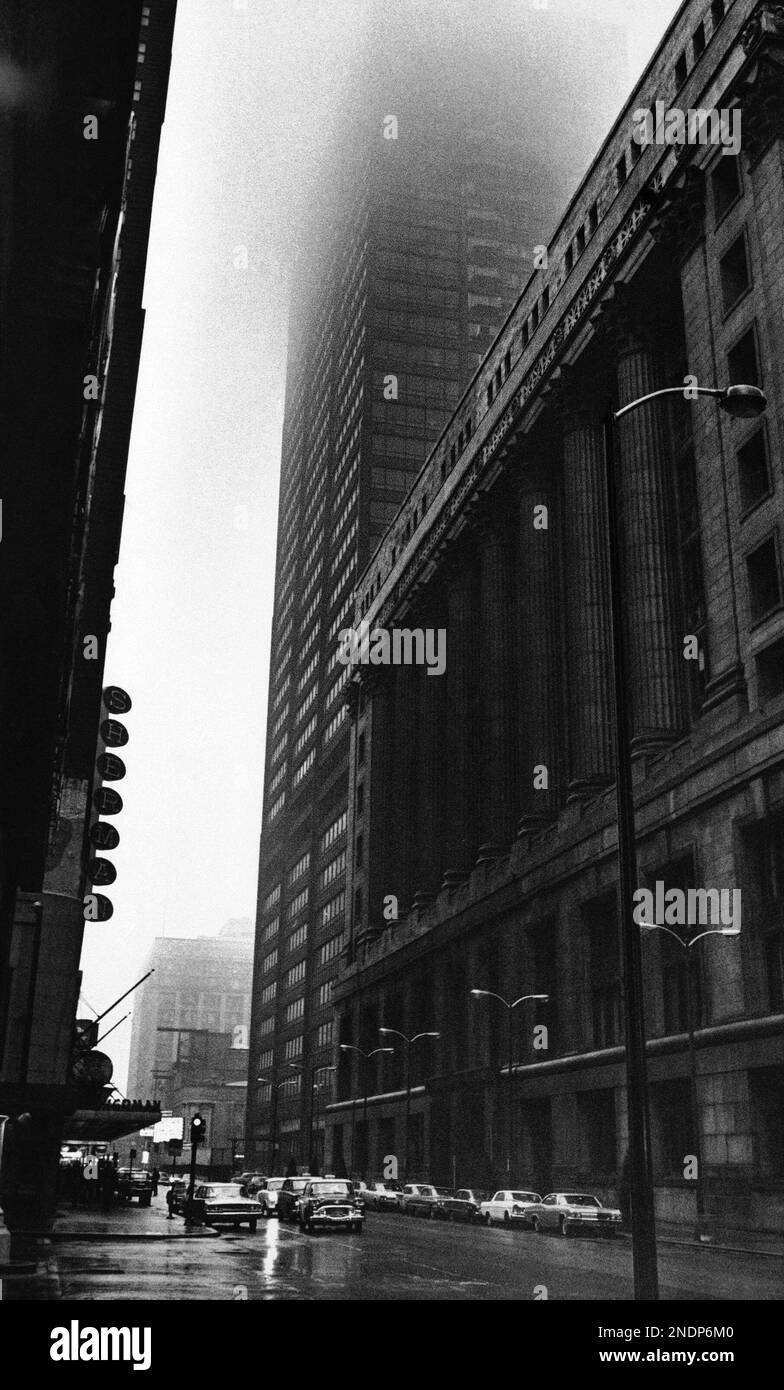 Smog, which swirls about the upper stories of Chicago's new $87 million ...