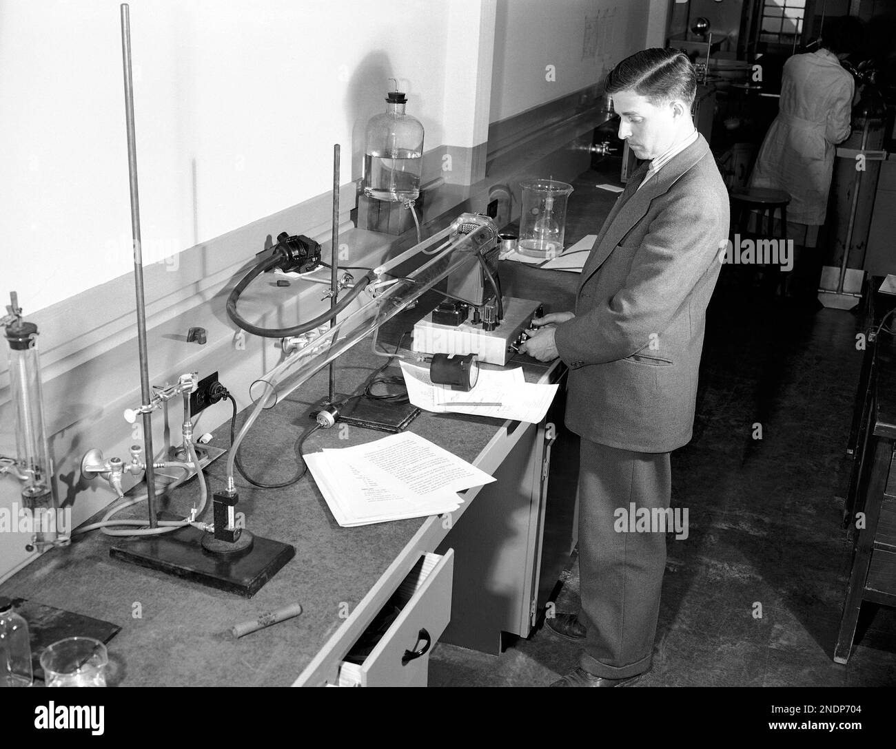 Conrad Schadt tests new equipment, developed in the Stanford Research ...
