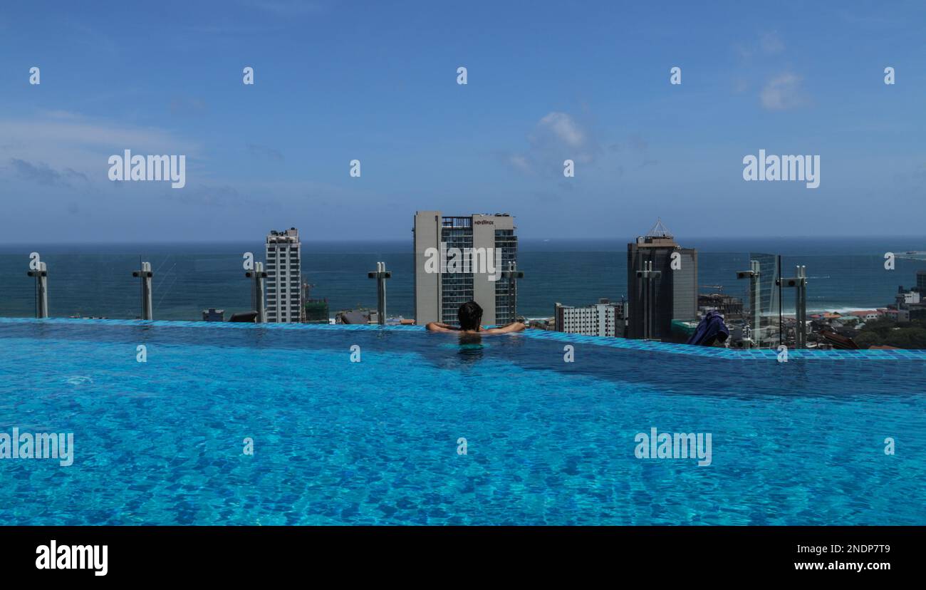 Colombo city life hi-res stock photography and images - Alamy