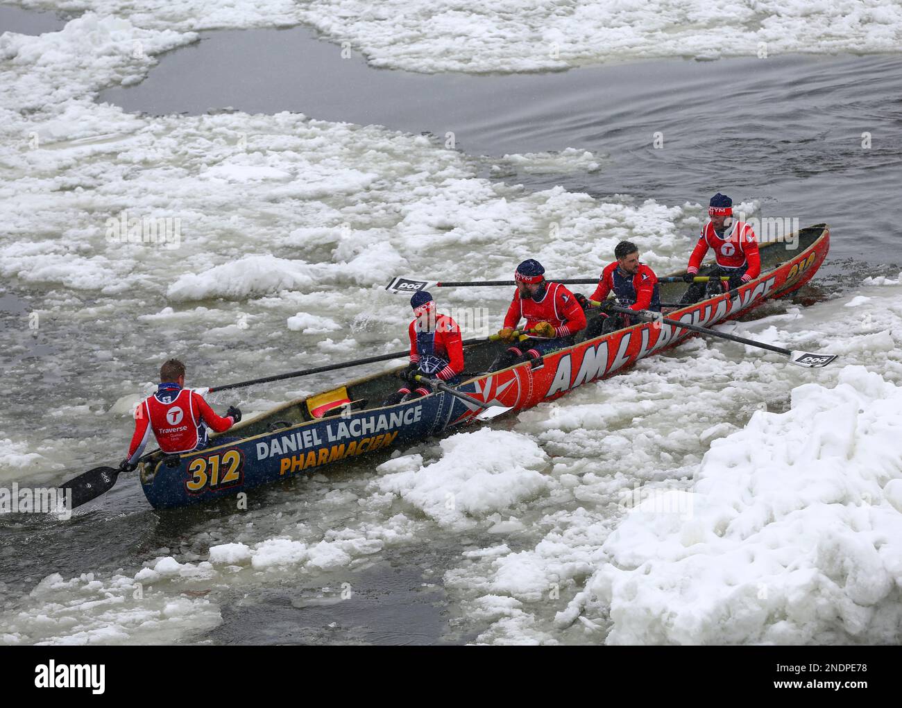 Quebec, Canada - February 5, 2023 : This is the Quebec Ice Canoe Race ...