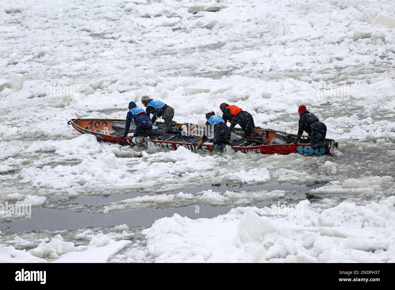 Quebec, Canada - February 5, 2023 : This is the Quebec Ice Canoe Race ...