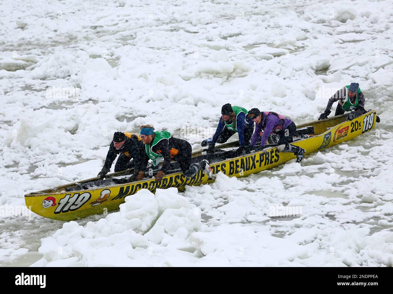 Canoe race of the quebec city winter carnival hi-res stock photography ...