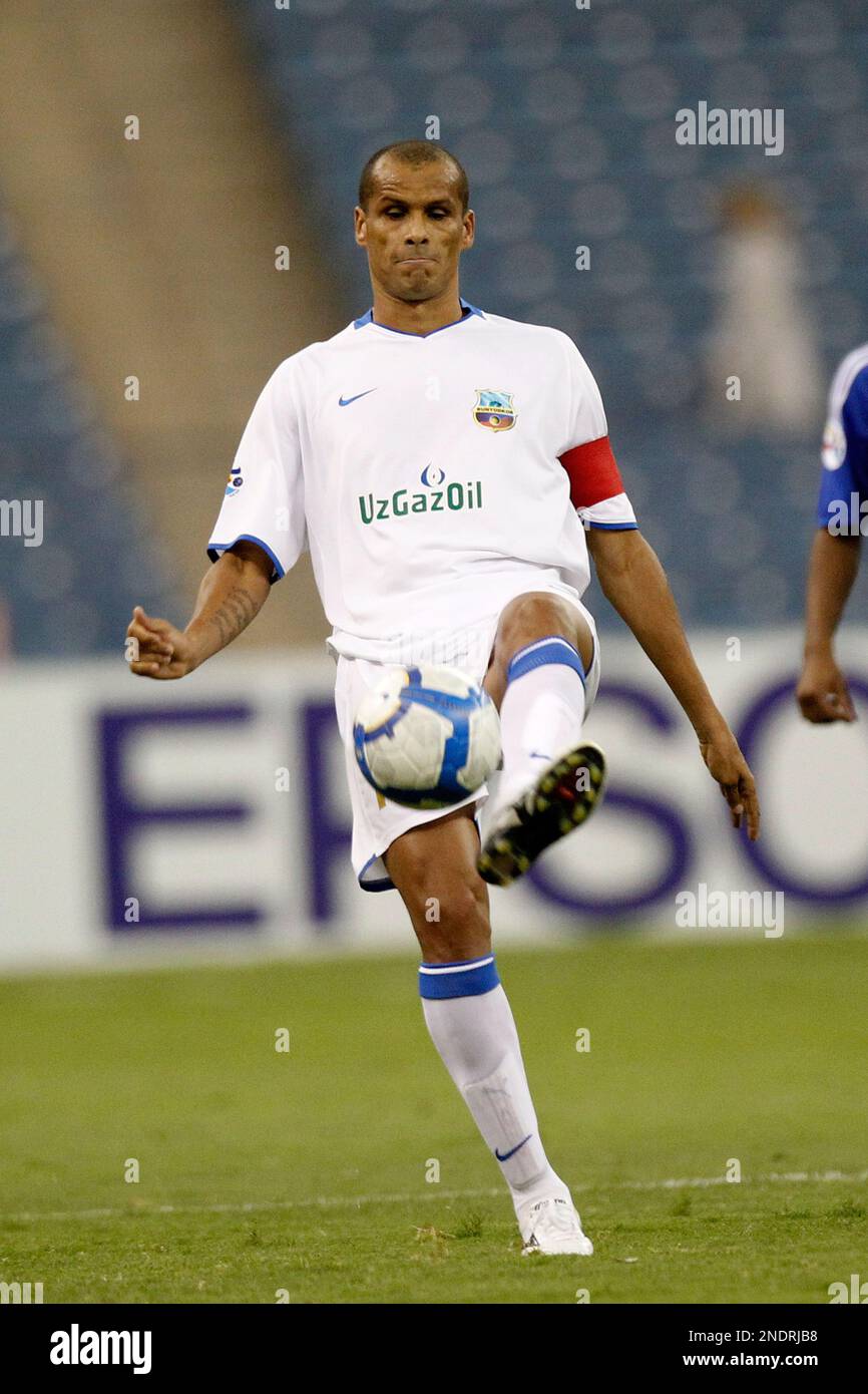 Bunyodkor's Brazilian World Cup star Rivaldo controls the ball during ...