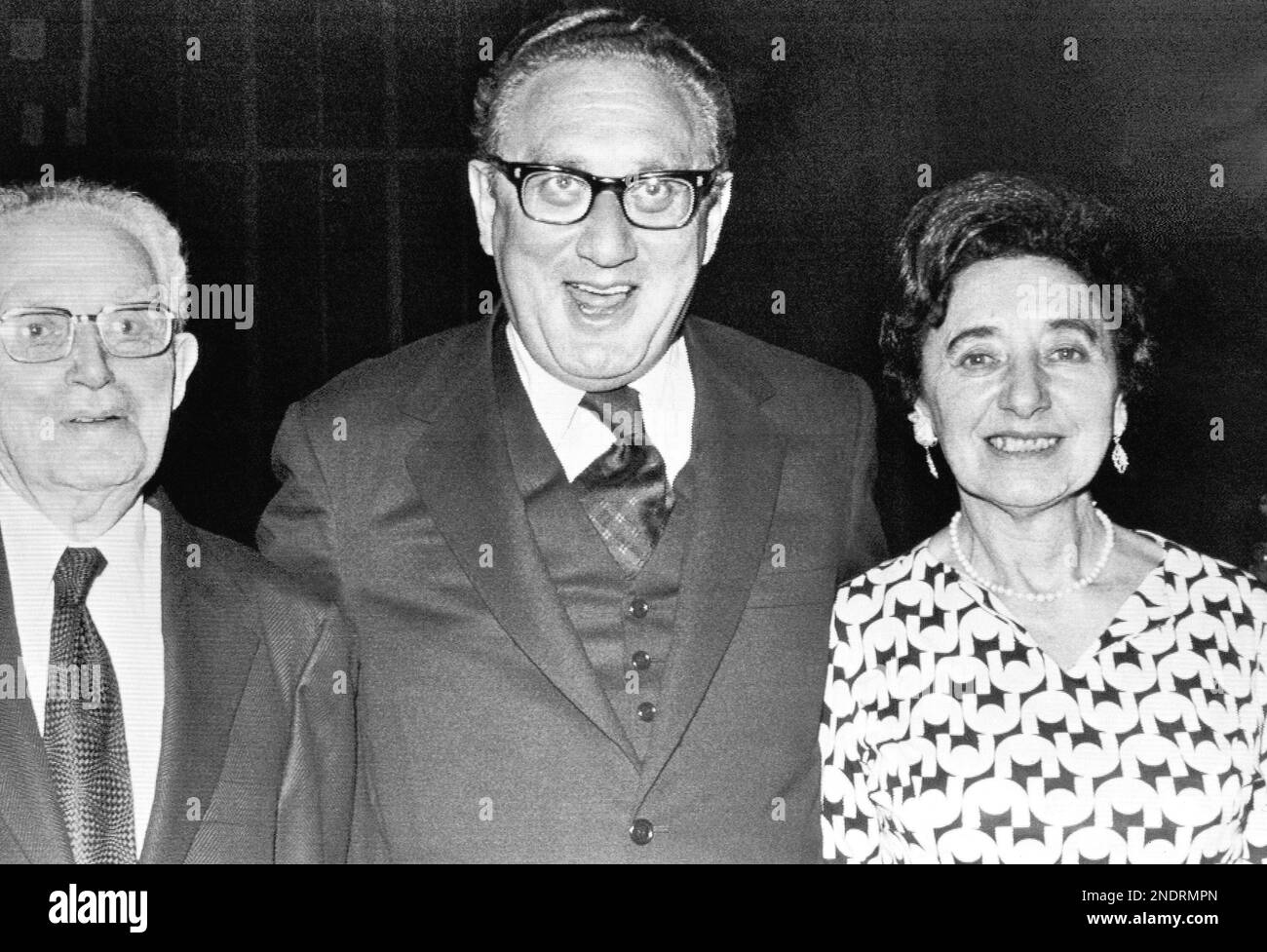 Dr. Henry Kissinger with his parents in 1973. (AP Photo Stock Photo - Alamy