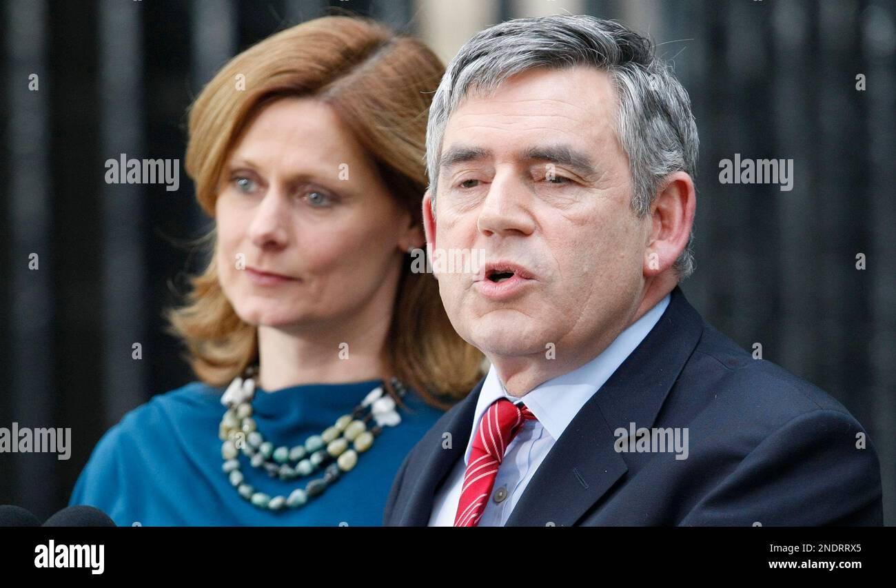 British Prime Minister Gordon Brown with his wife Sarah as he resigns ...