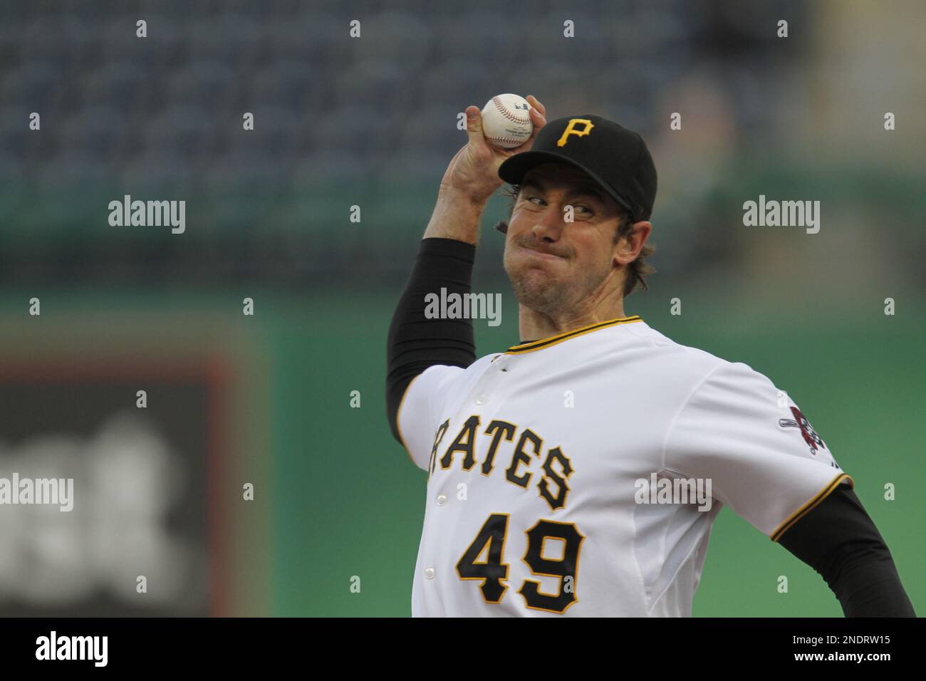 Pittsburgh Pirates pitcher Ross Ohlendorf throws in the first inning ...