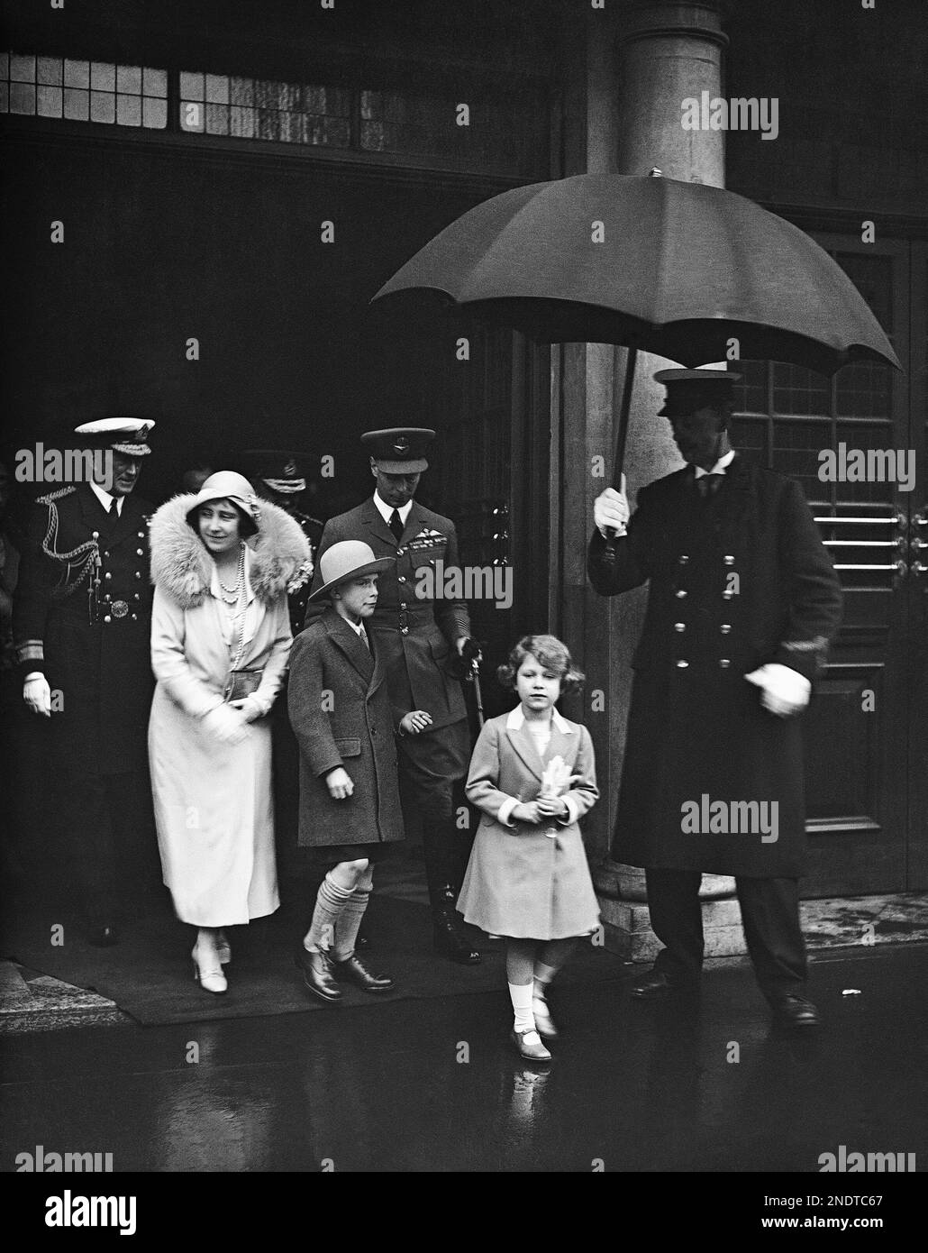 Britain's Prince Albert and Lady Elizabeth Bowes Lyon, the Duke and ...