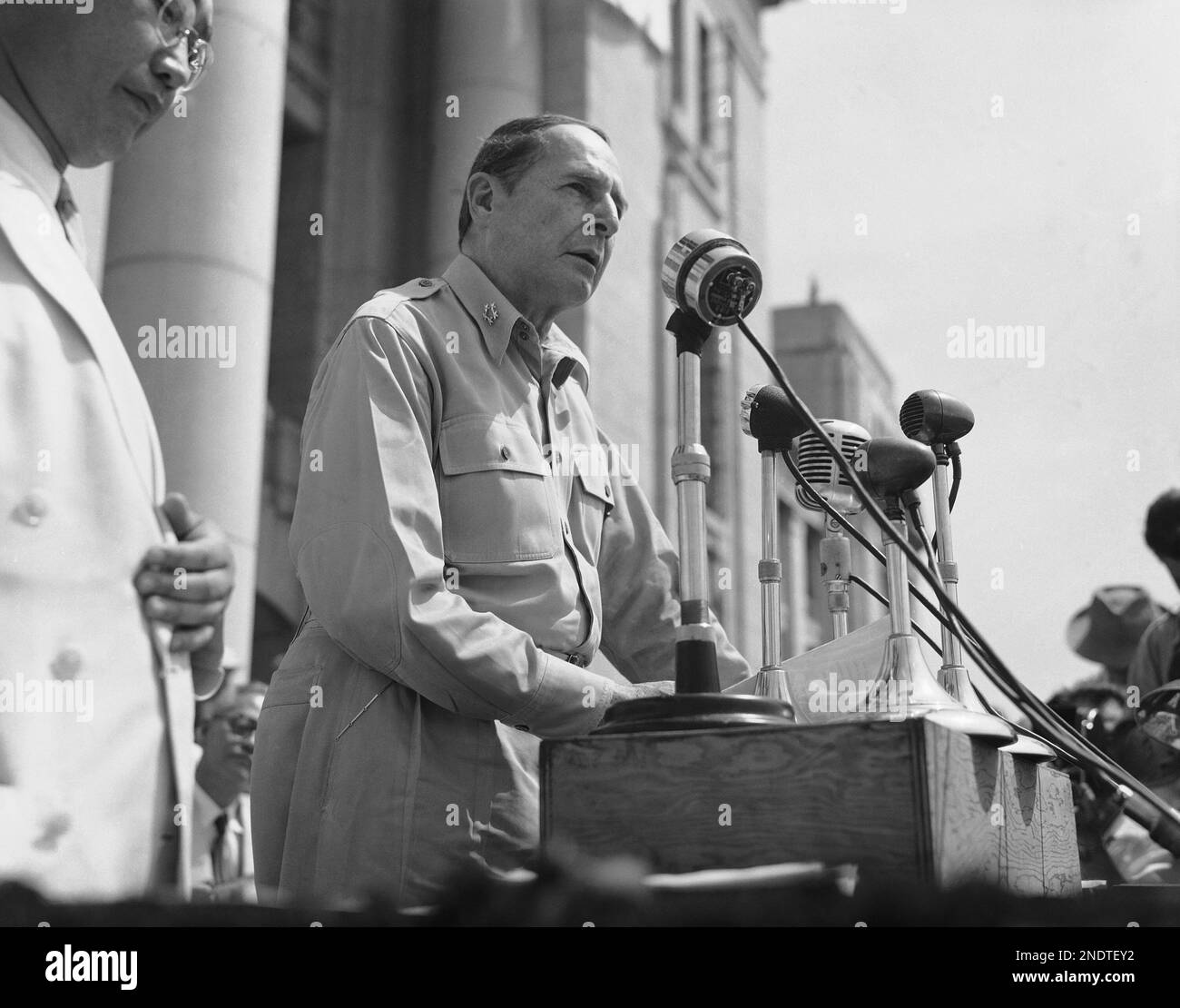 Gen. MacArthur giving his welcome speech at the inauguration ceremony ...