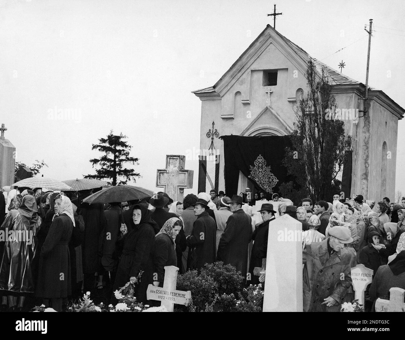Funeral services held for Hungarians killed in fighting near Gyoer ...