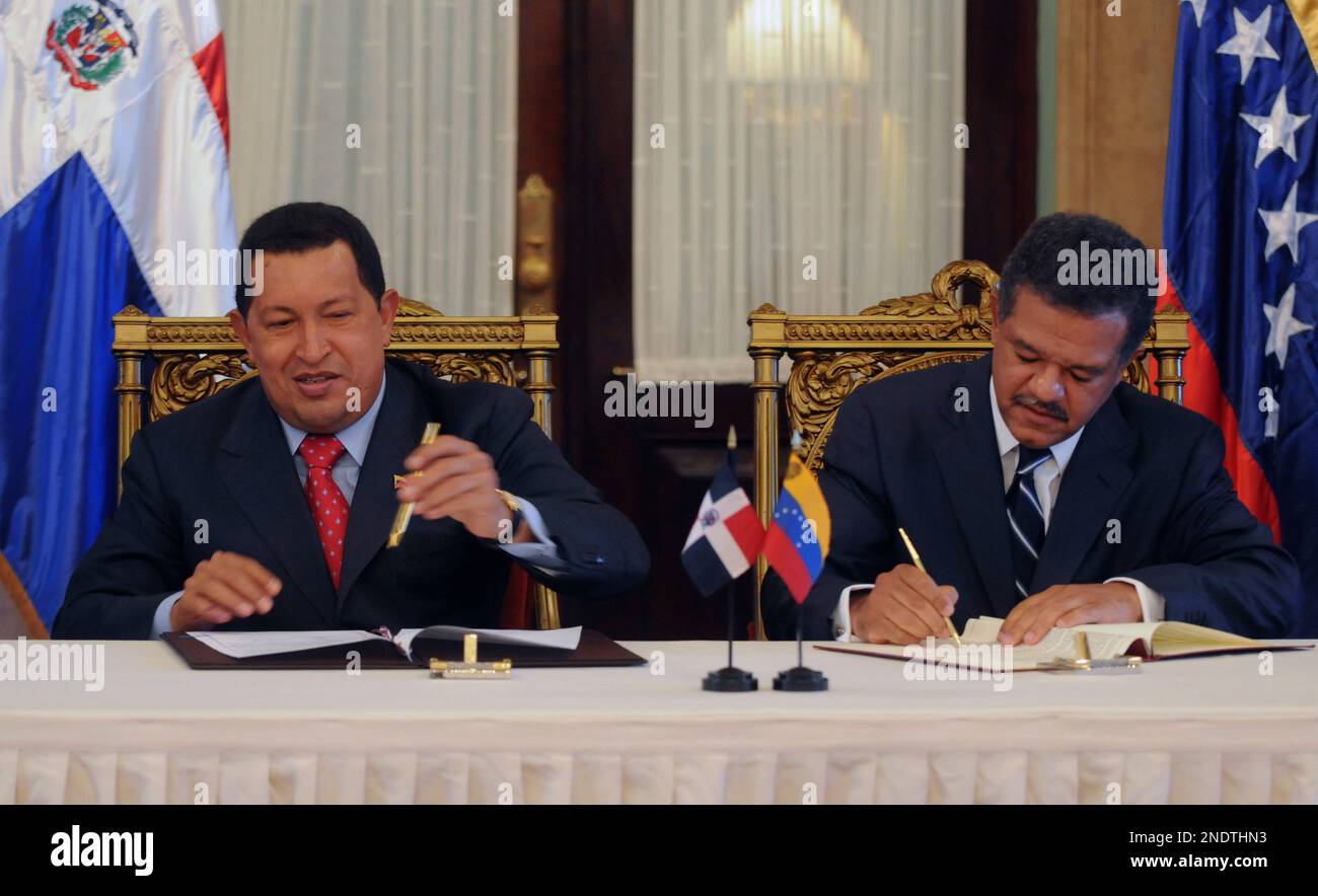 Dominican Republic's President Leonel Fernandez, right, and Venezuela's ...