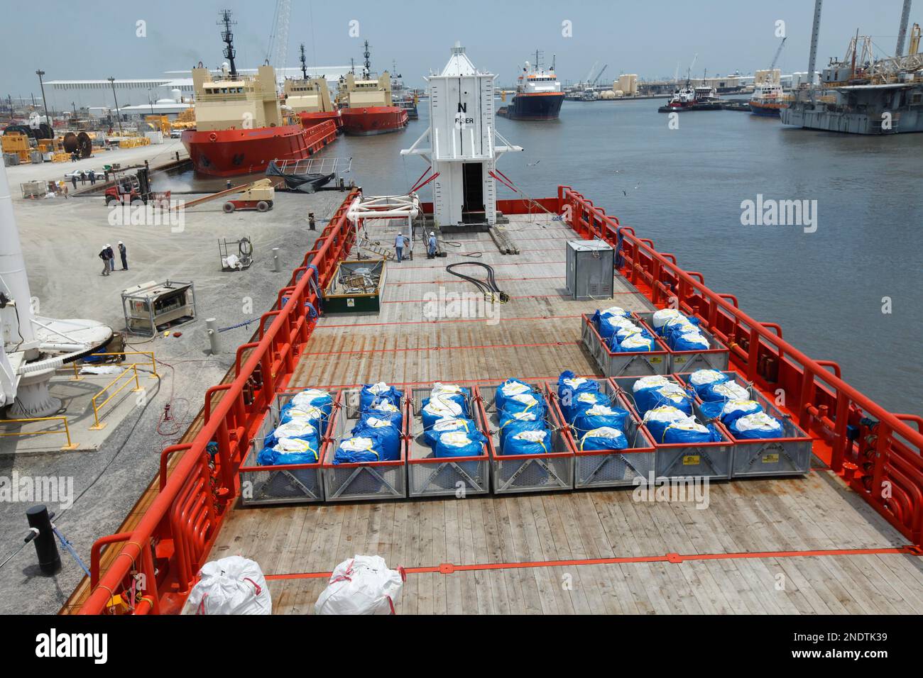 The containment vessel that will be used to try to contain the ...