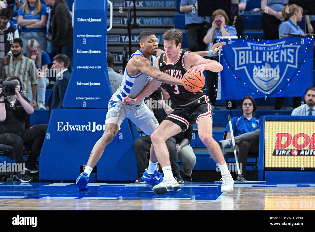 FEBRUARY 15, 2023: Saint Louis Billikens forward Francis Okoro (5 ...