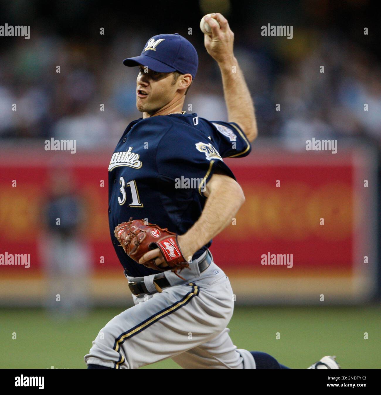 Milwaukee Brewers starting pitcher Dave Bush in a baseball game ...