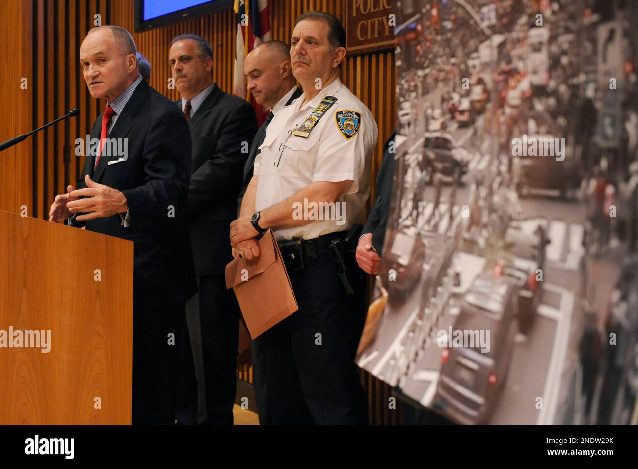 New York City Police Commissioner Ray Kelly discusses Saturday evening ...