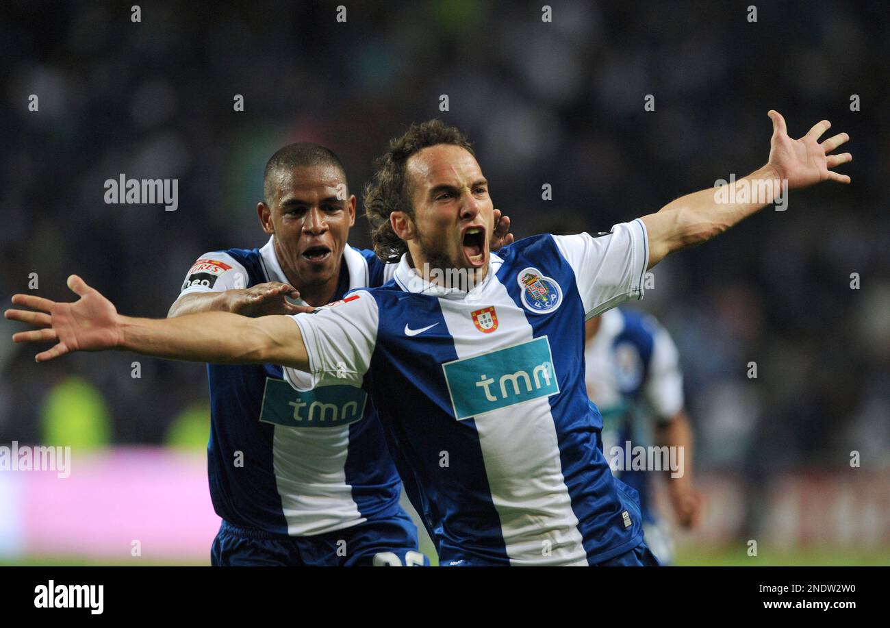 FC Porto's Fernando Belluschi, right, from Argentina celebrates with ...