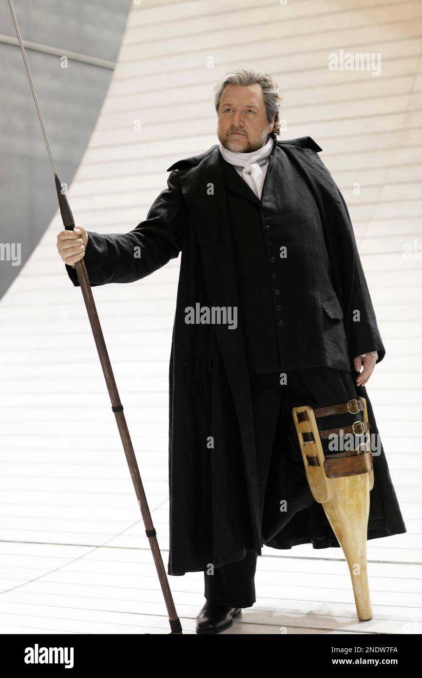 In this April 20, 2010 photo, tenor Ben Heppner poses for a photo ...