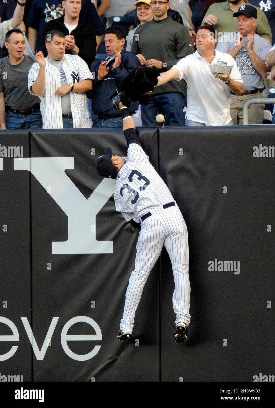 New York Yankees' right fielder Nick Swisher (33) fails to catch a home ...