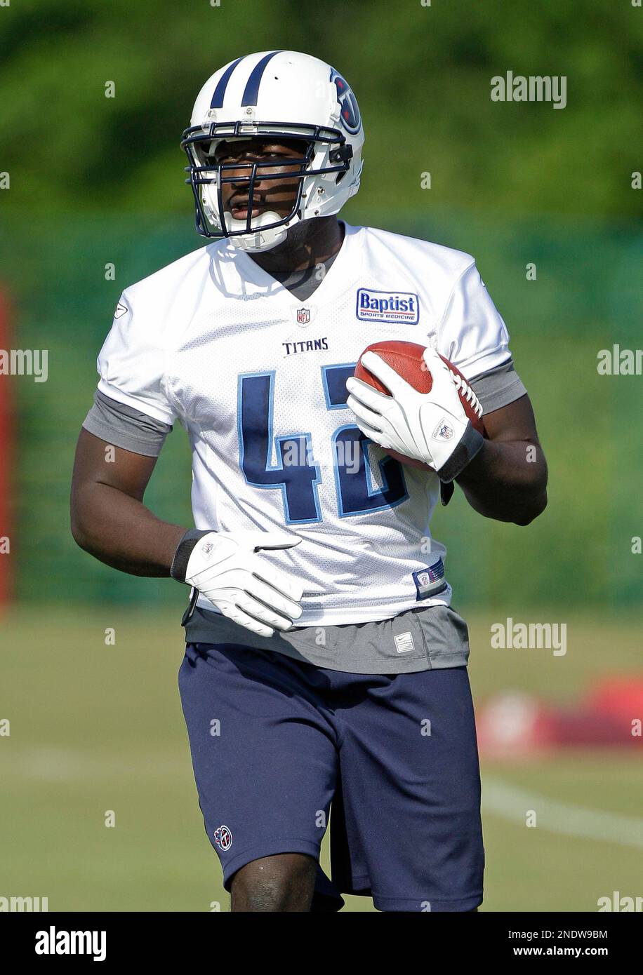 Tennessee Titans running back LeGarrette Blount takes part in rookie ...