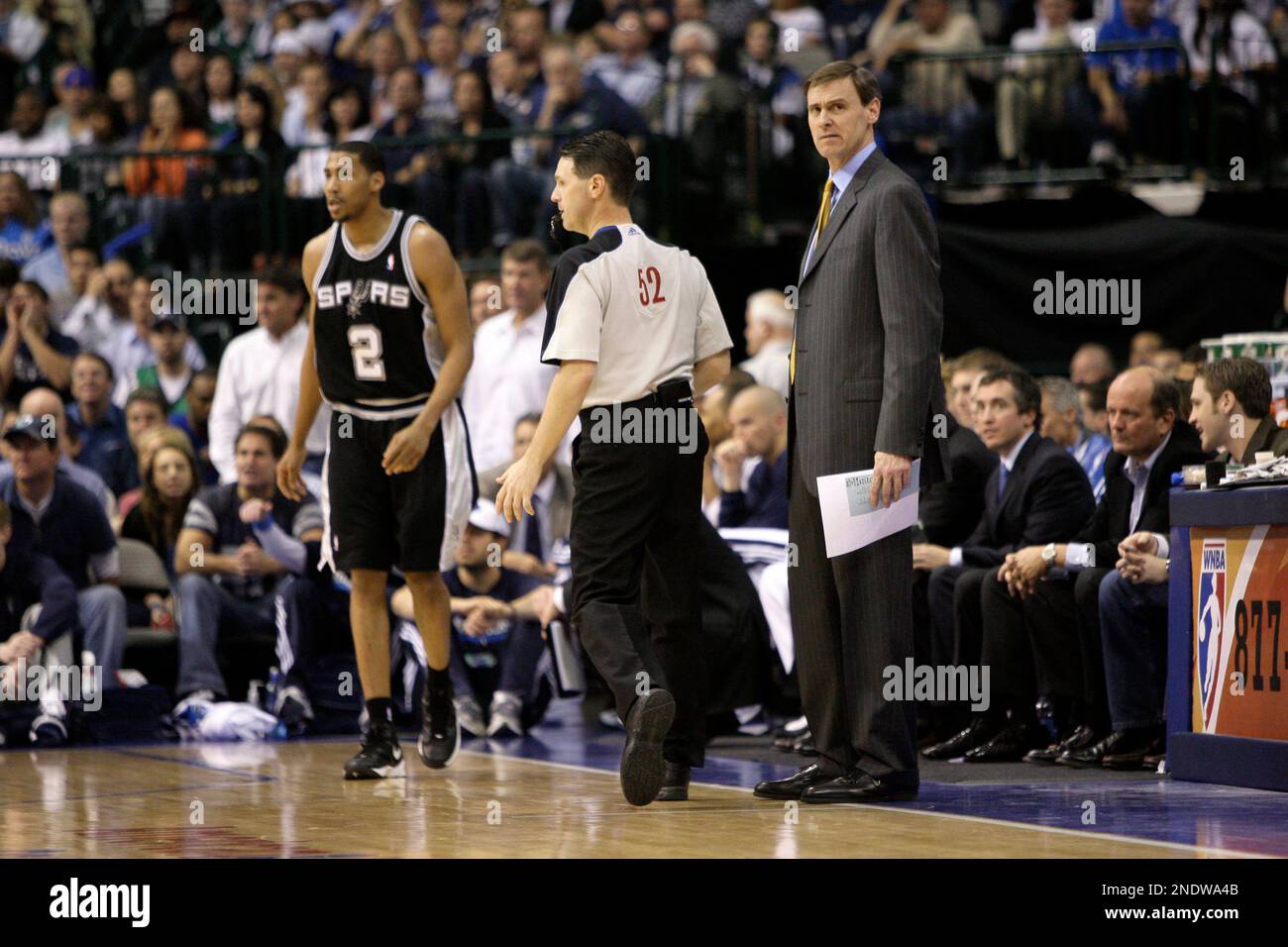 Dallas Mavericks coach Rick Carlisle, right, and official Pat Fraher ...