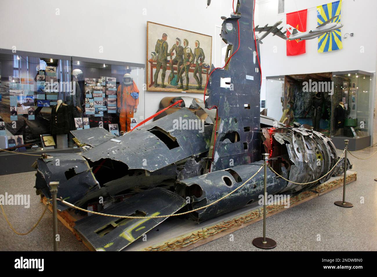 The charred wreckage of of U.S. pilot Francis Gary Powers' U-2 spy ...