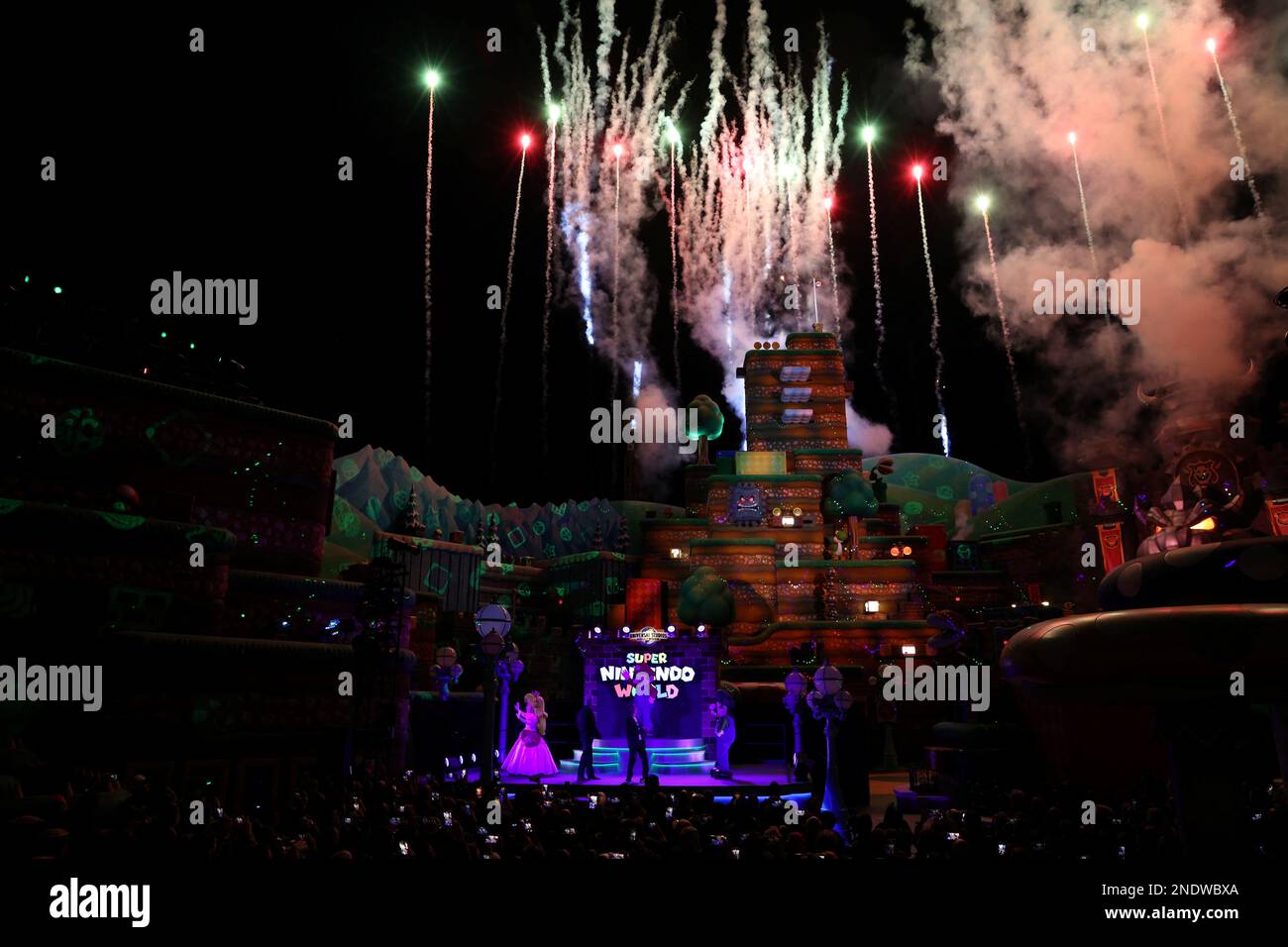 Super mario world california hi-res stock photography and images - Alamy