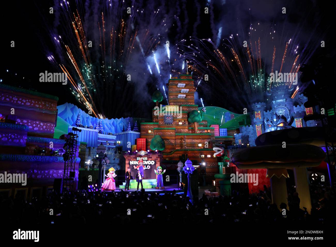 Super mario world california hi-res stock photography and images - Alamy