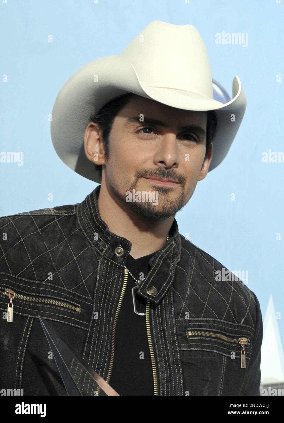 FILE - In this Nov. 23, 2008 file photo, Brad Paisley poses in the ...