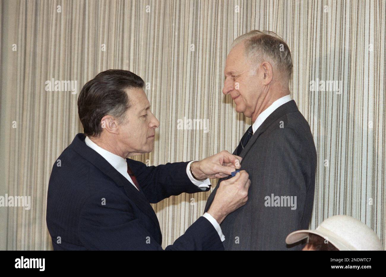 Defense Secretary Caspar Weinberger presents Secretary of the Air Force ...