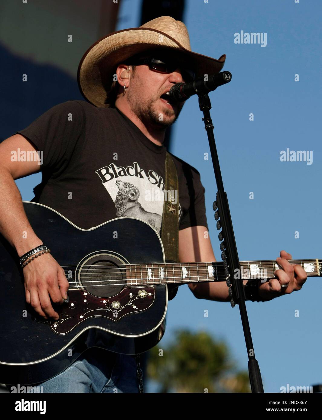 Singer Jason Aldean performs at Stagecoach country music festival in ...