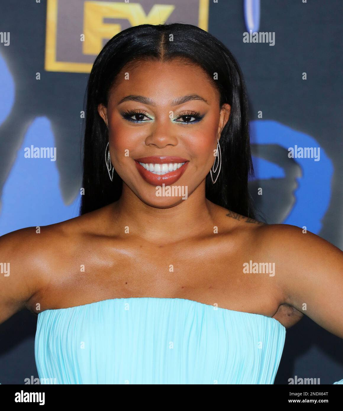 Gail Sean arrives at The red carpet for the premiere of the sixth and ...