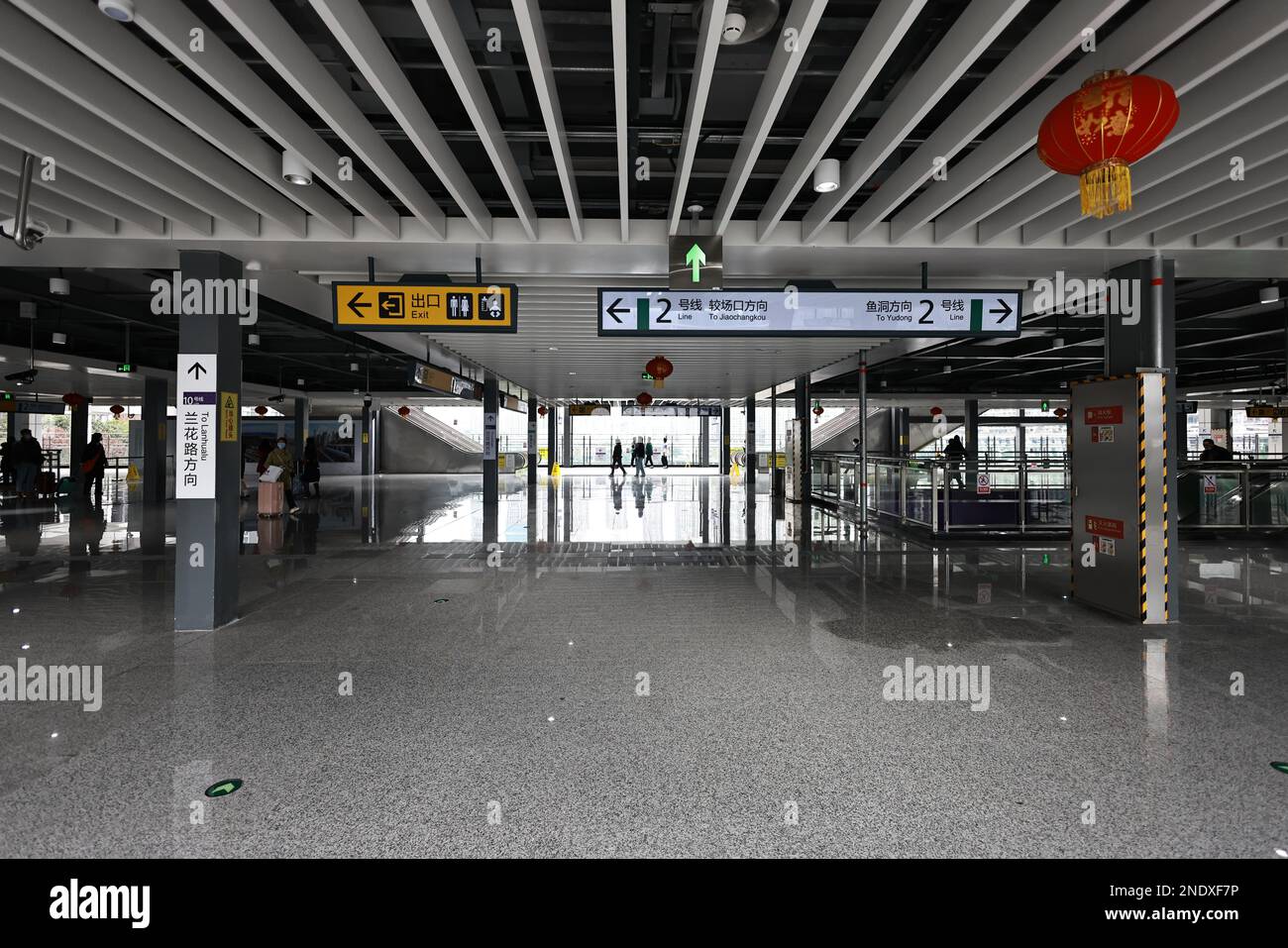 China's first metro station built on the river-crossing bridge ...
