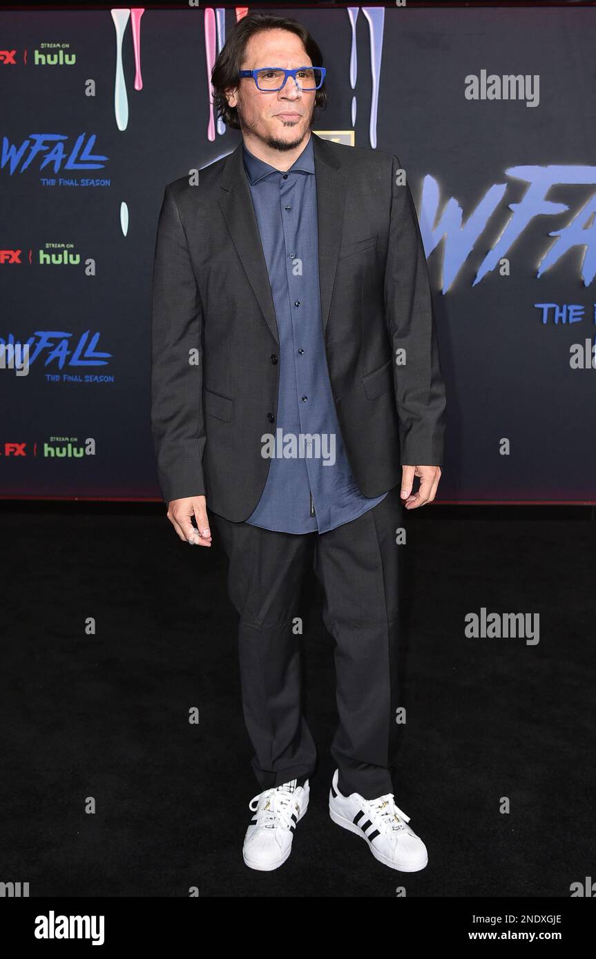 Sergio Peris-Mencheta arrives at the premiere of the sixth and final ...