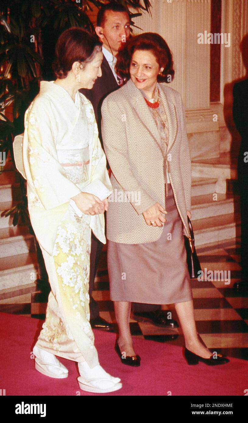 Egyptian First Lady Suzanne Mubarak, right, walks with Empress Michiko ...