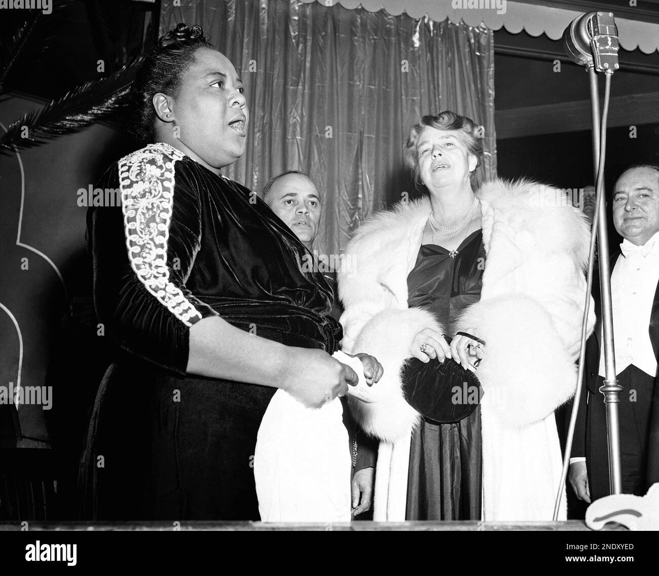 Mrs. Franklin D. Roosevelt joins Louise Beavers, African American ...