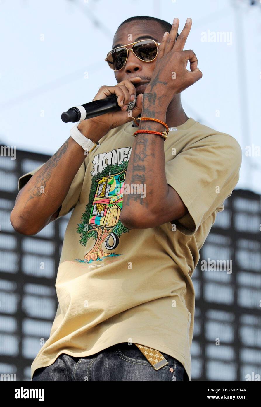 Rapper B.o.B. performs on the final day of the Coachella Valley Music ...