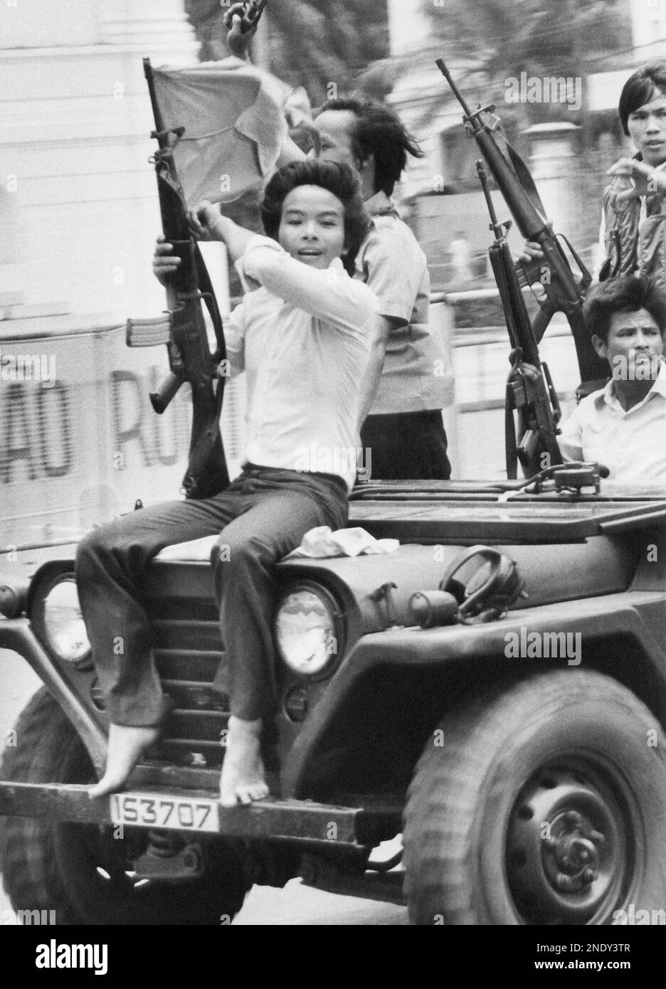 Saigon youths join Provisional Revolutionary Government (PRG) troops ...