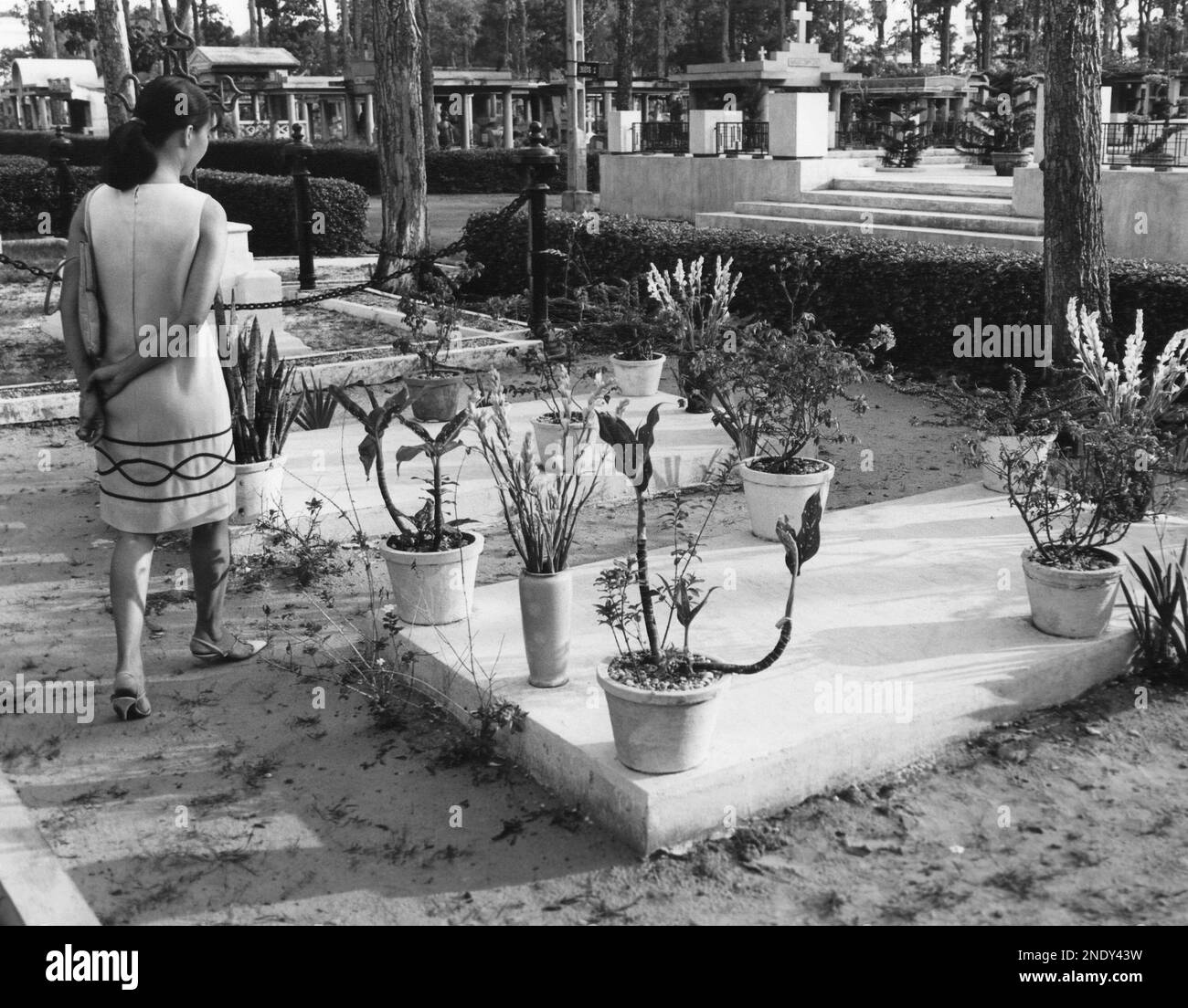 Former President Ngo Dinh Diem and his brother, Ngo Dinh Nhu are buried ...