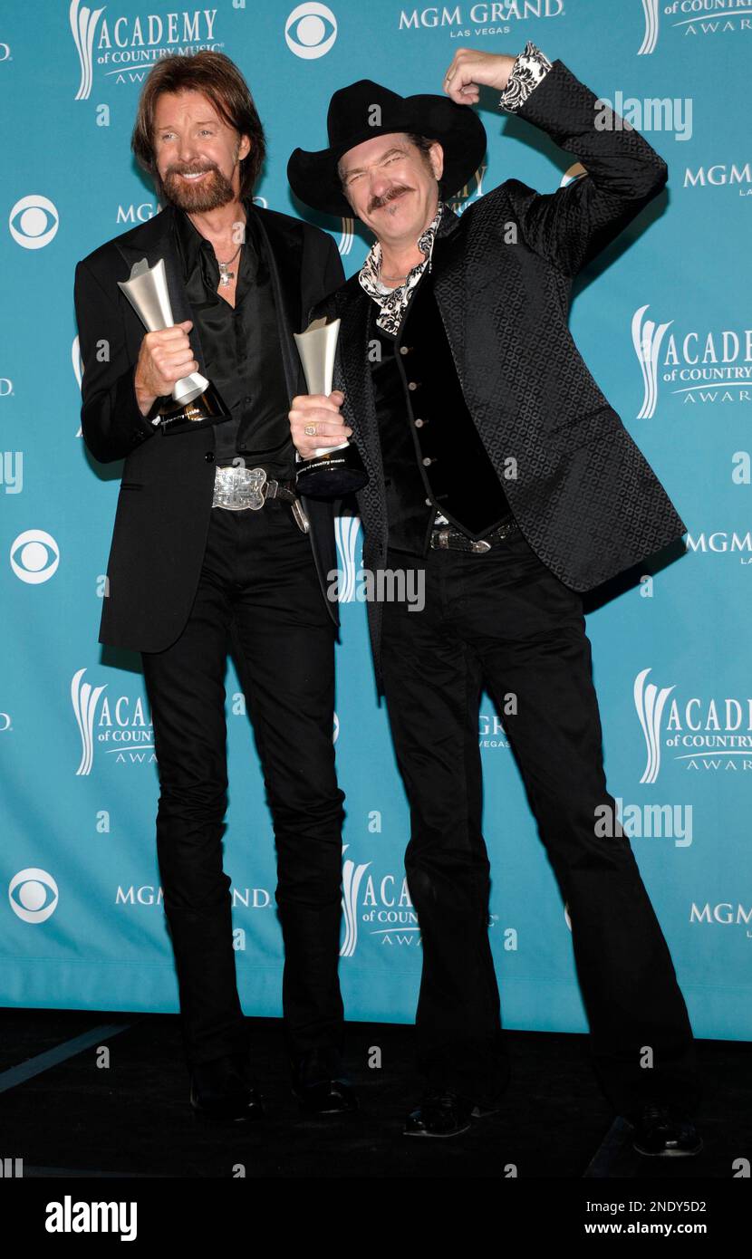 Kix Brooks, right, and Ronnie Dunn, of Brooks and Dunn pose with the ... Kix Brooks, right, and Ronnie Dunn, of Brooks and Dunn pose with the ...