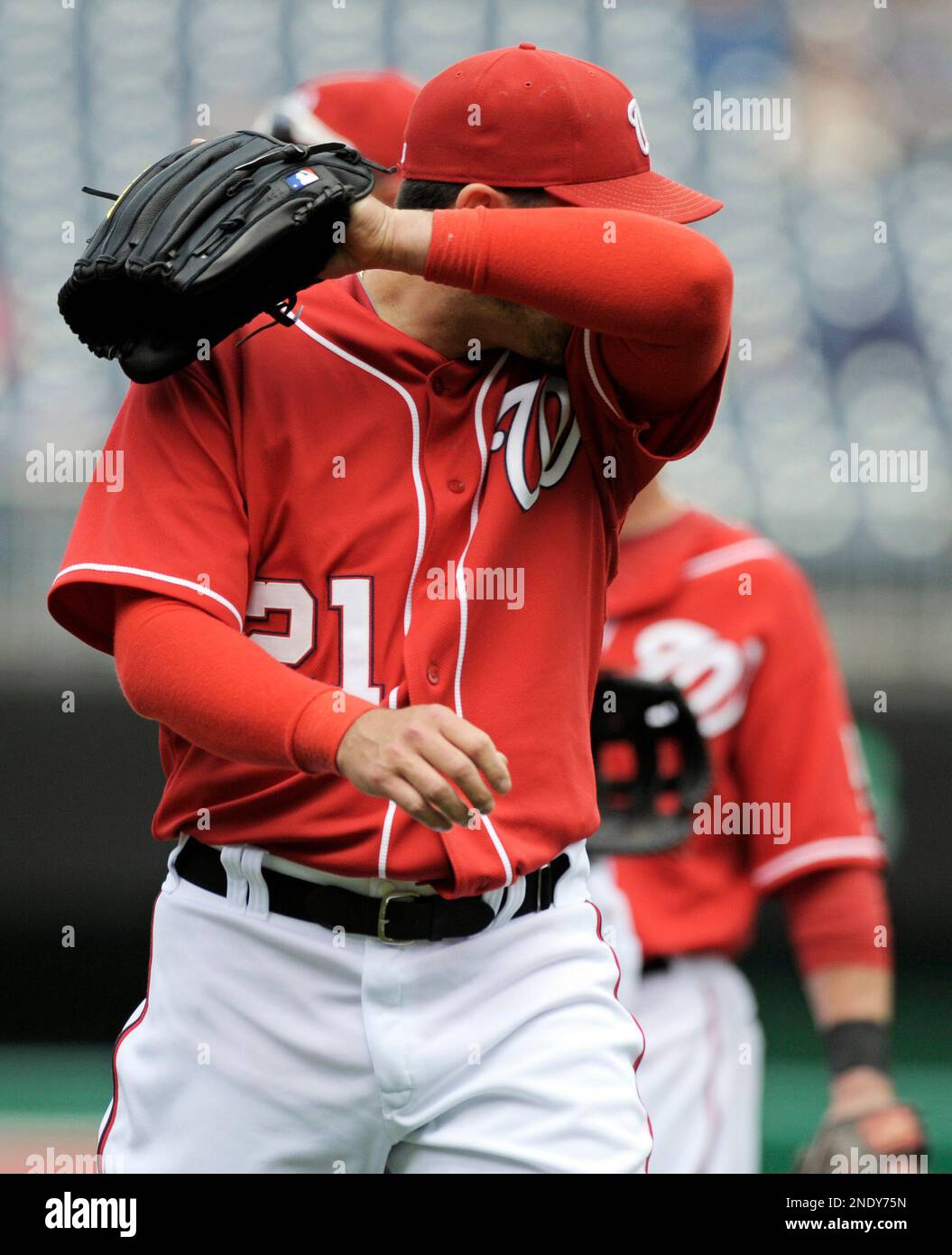 Washington Nationals starting pitcher Jason Marquis leaves the field ...