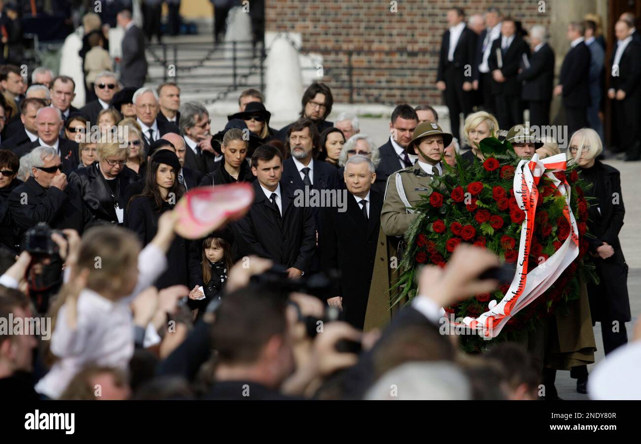 Jaroslaw Kaczynski heads the procession behind coffin carrying his ...