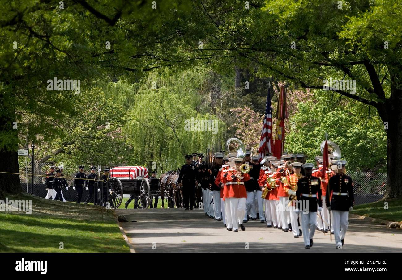 The Marine honor guard and members and officers of the Los Angeles ...