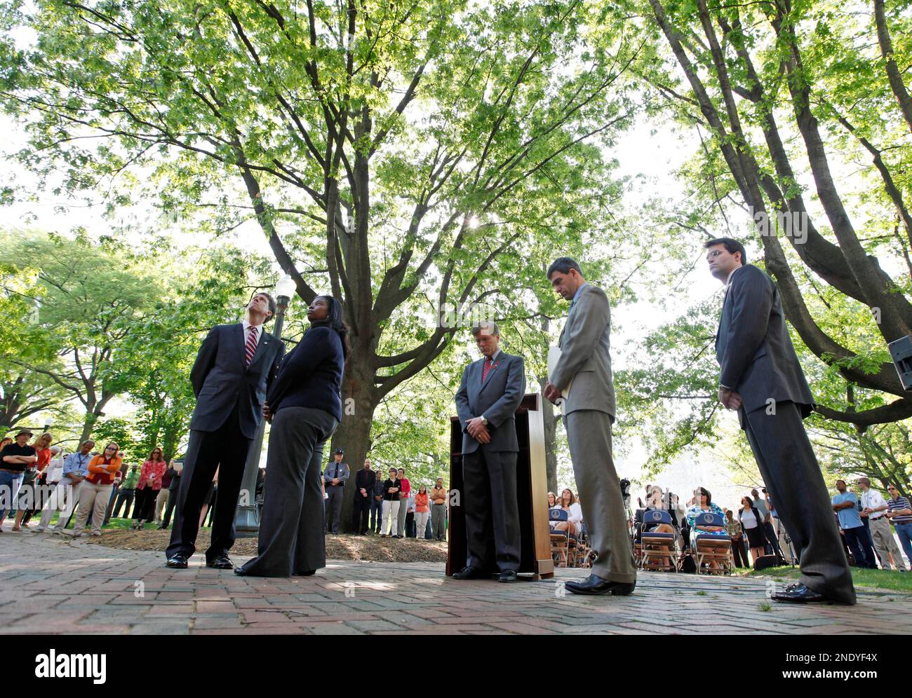 Virginia Gov. Bob McDonnell, center, is joined by Attorney General Ken ...