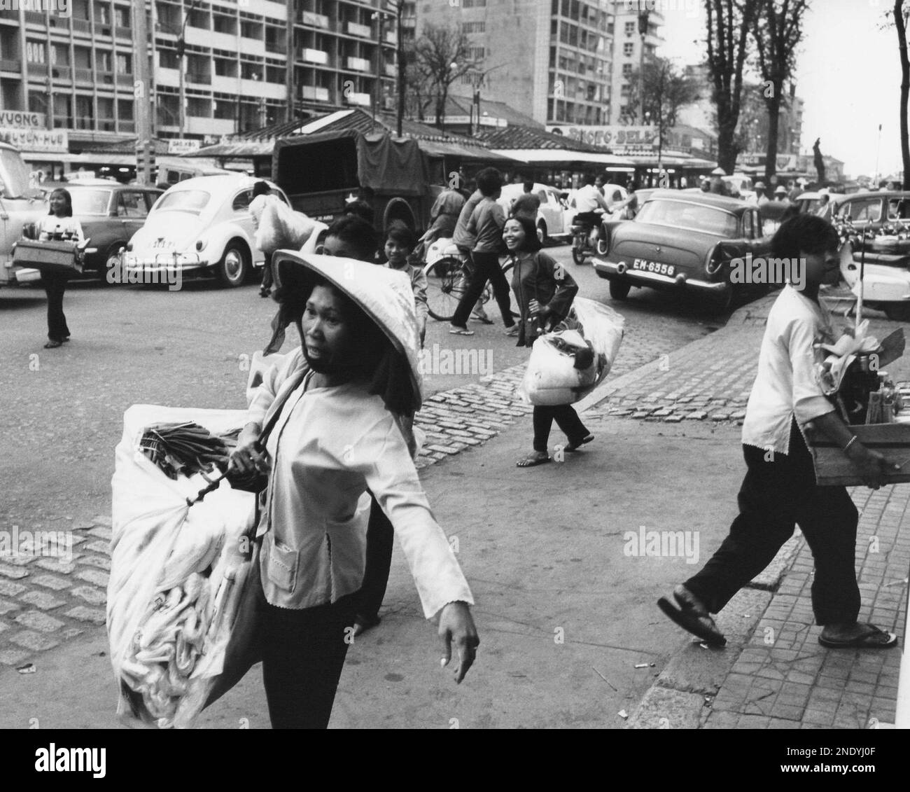 Black market vendors scatter in all directions as police stage a ...