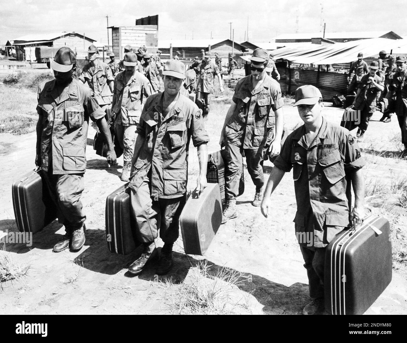 Members of the U.S. 9th Infantry division, first American combat troops ...