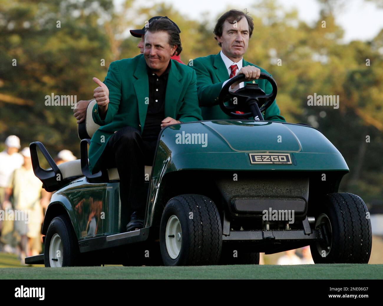 Phil Mickelson gives the thumbs up after winning the 2010 Masters golf ...