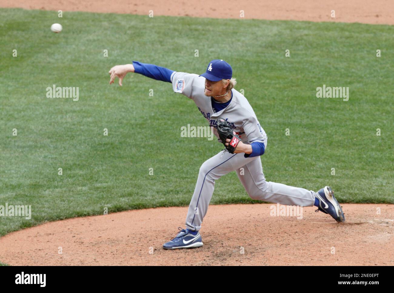 Los Angeles Dodgers relief pitcher Jeff Weaver (36) plays in the ...