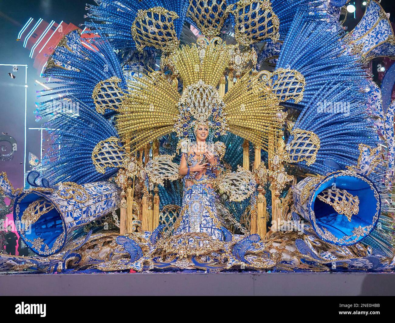 Carnival Queen 2023 Adriana Peña Fumero with her fantasy 'Lisboa ...