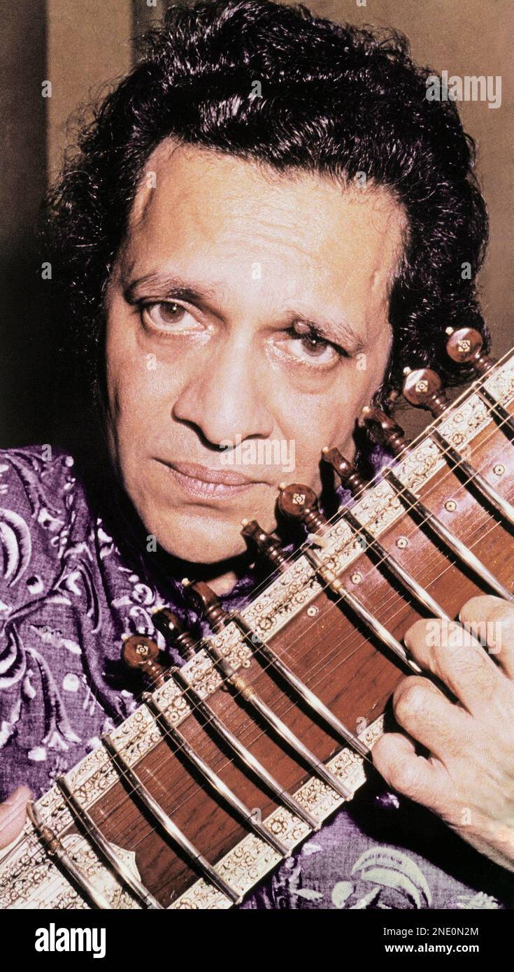 Indian sitar player, Ravi Shankar pictured on January 20, 1971 before ...