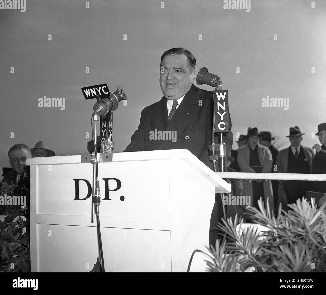 Mayor Fiorello La Guardia, at the dedication of new road leading to ...