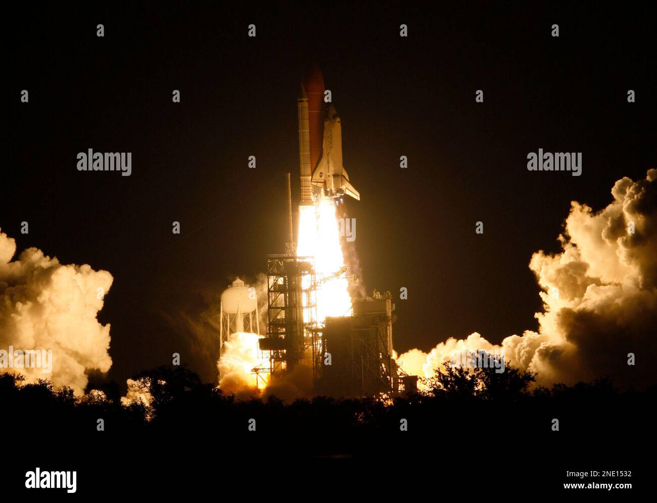 Space Shuttle Discovery lifts off of pad 39a at the Kennedy Space ...